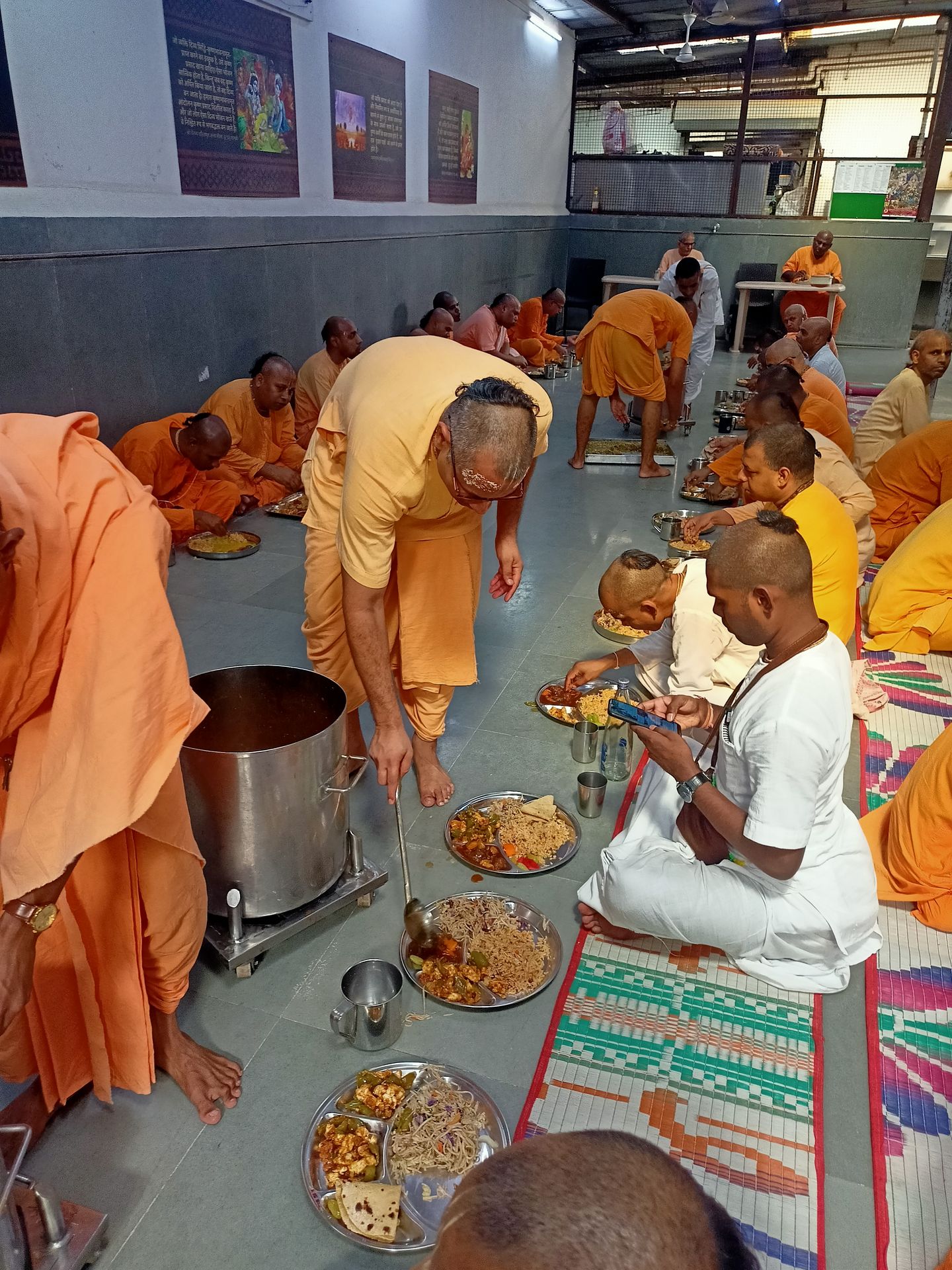 Sadhu Bhojan - Brahman Bhojan - Vaishnav Bhojan | ISKCON Juhu Mumbai